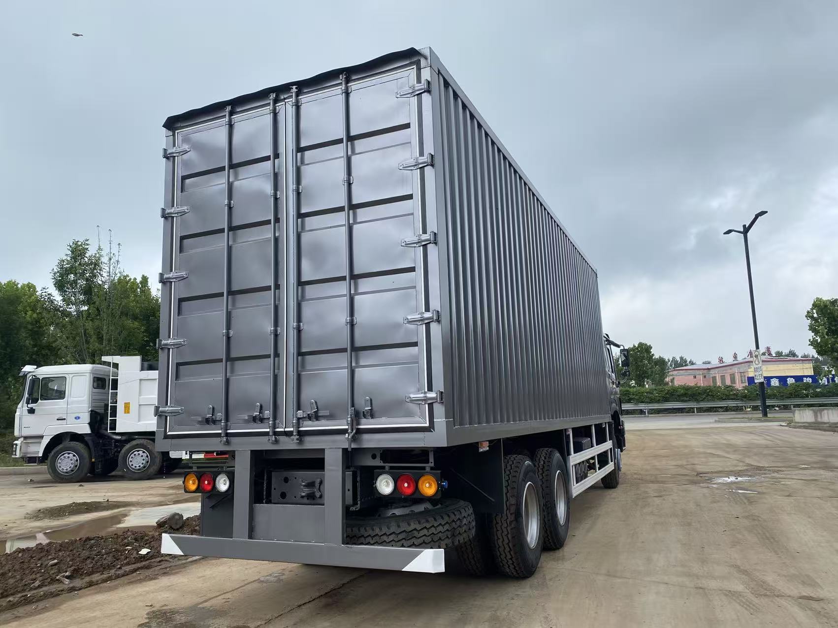 HOWO 6x4 Cargo Box Truck | Heavy Duty Diesel Van Truck - Shandong Camel ...